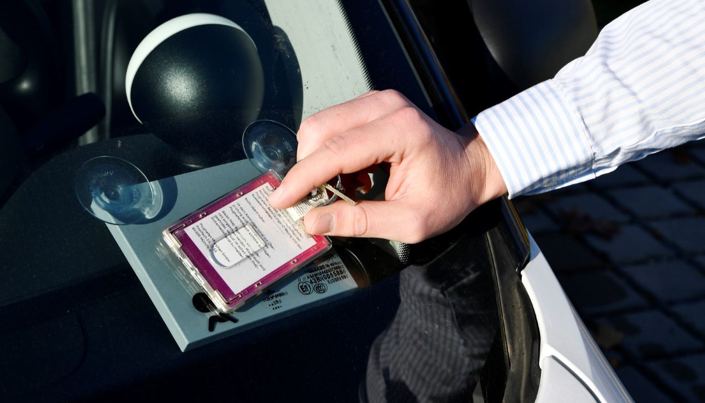 Flughafenausweise Besucherausweis – KBGWGI