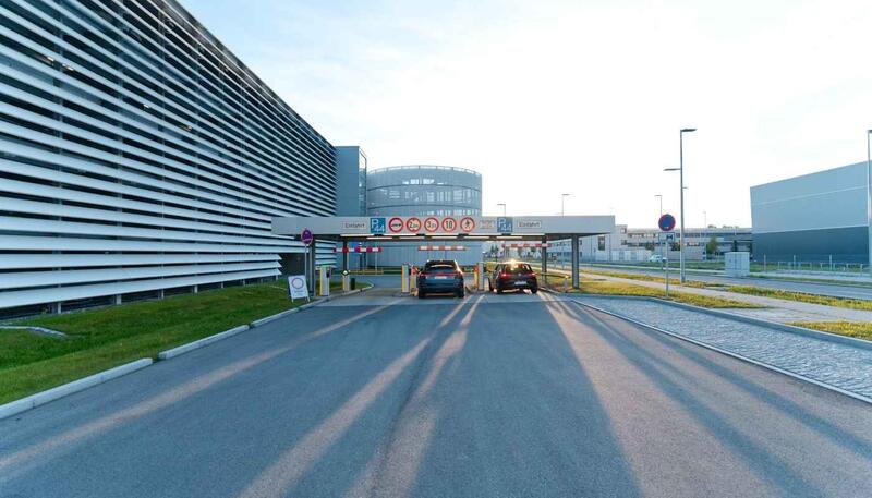 Elektroauto laden am Flughafen München – Bayerns größter Ladepark im ...